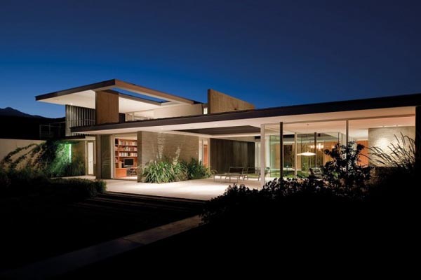 The Architecture of the Kübler House in Colina, Chile by 57STUDIO