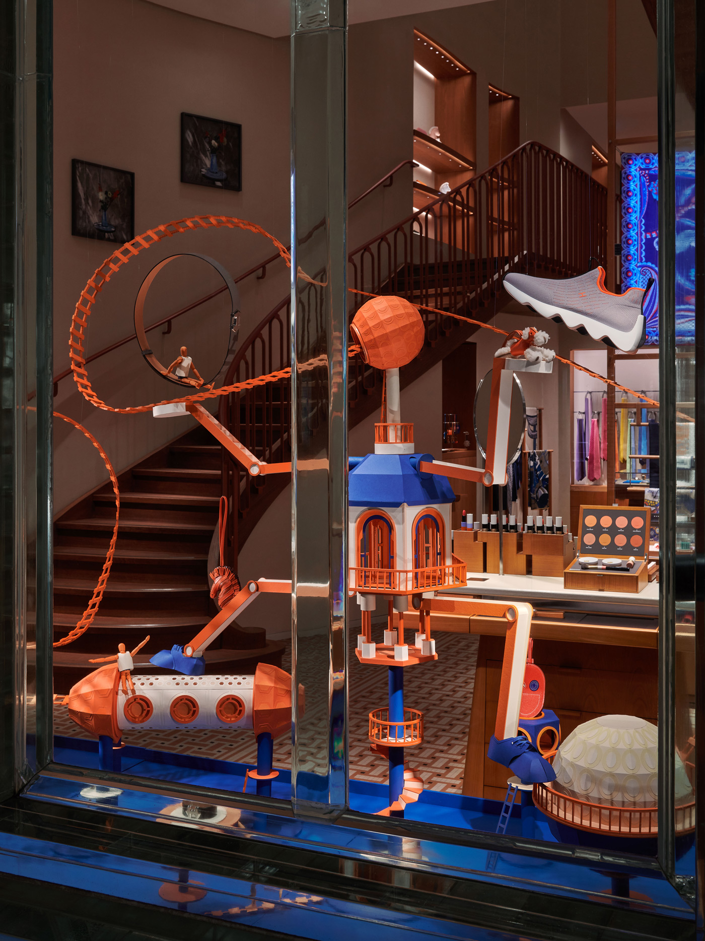Hermès Window Design by Pratìc Studio